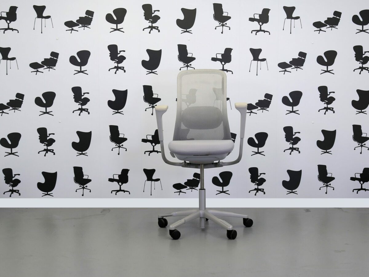 Refurbished HAG SoFi Grey Fabric Seat and Grey Mesh Back - CorporateSpec
